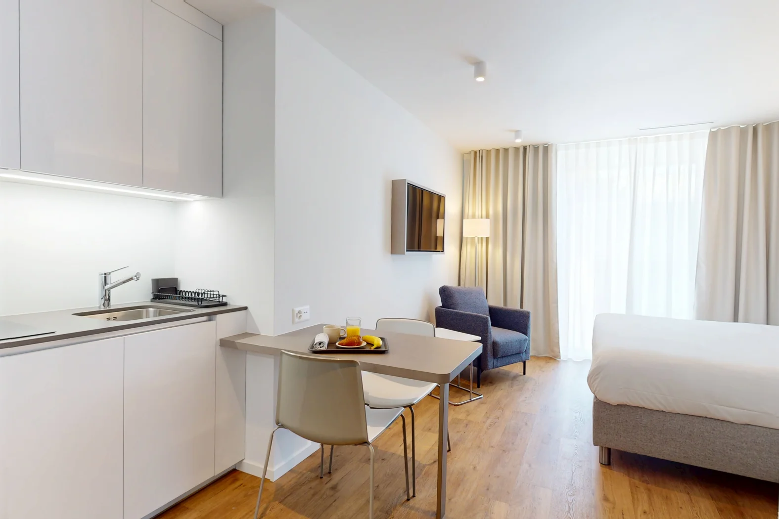 Modern and Bright Studio for Rent in the Heart of Geneva - Rue du Jura ...